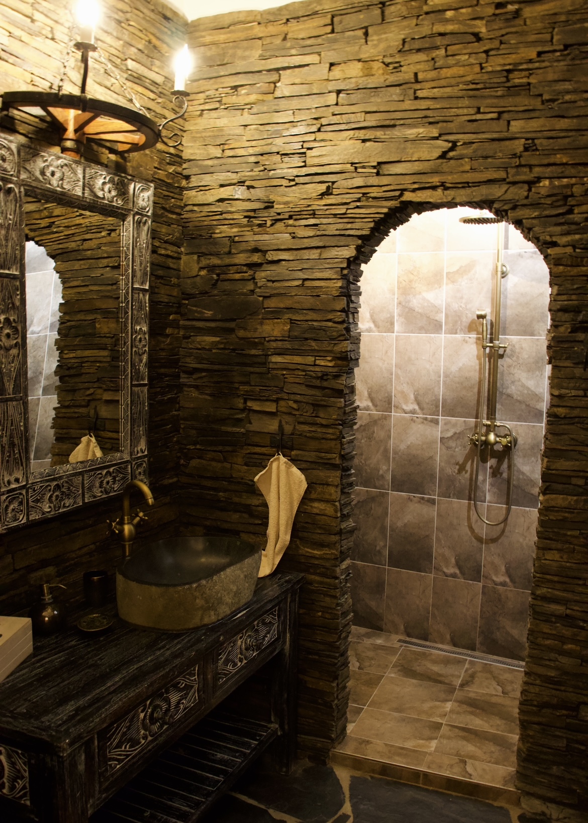 SUPERB-Medieval apartment